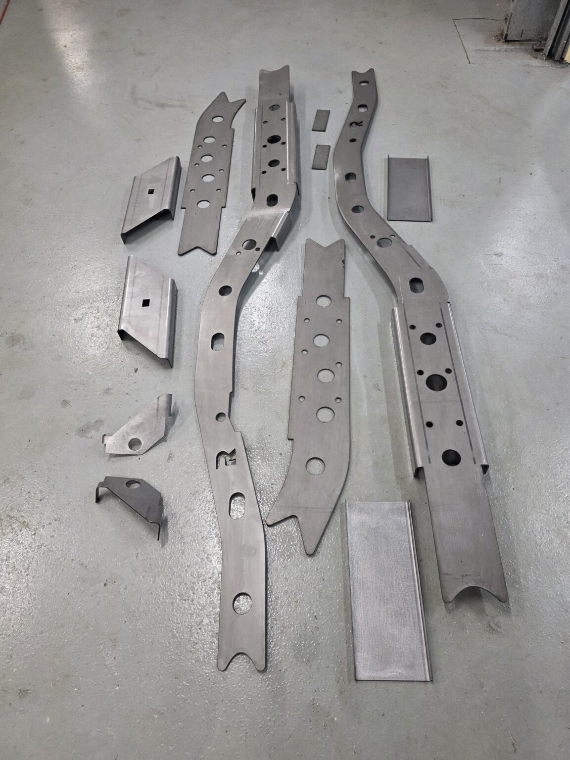 80/105 Series Land Cruiser Chassis Extension 300mm - Refab Engineering